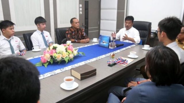 Gilbert Ng Pelajar SMA Bodhi Batam Raih Emas di Lomba World Mathematics ...