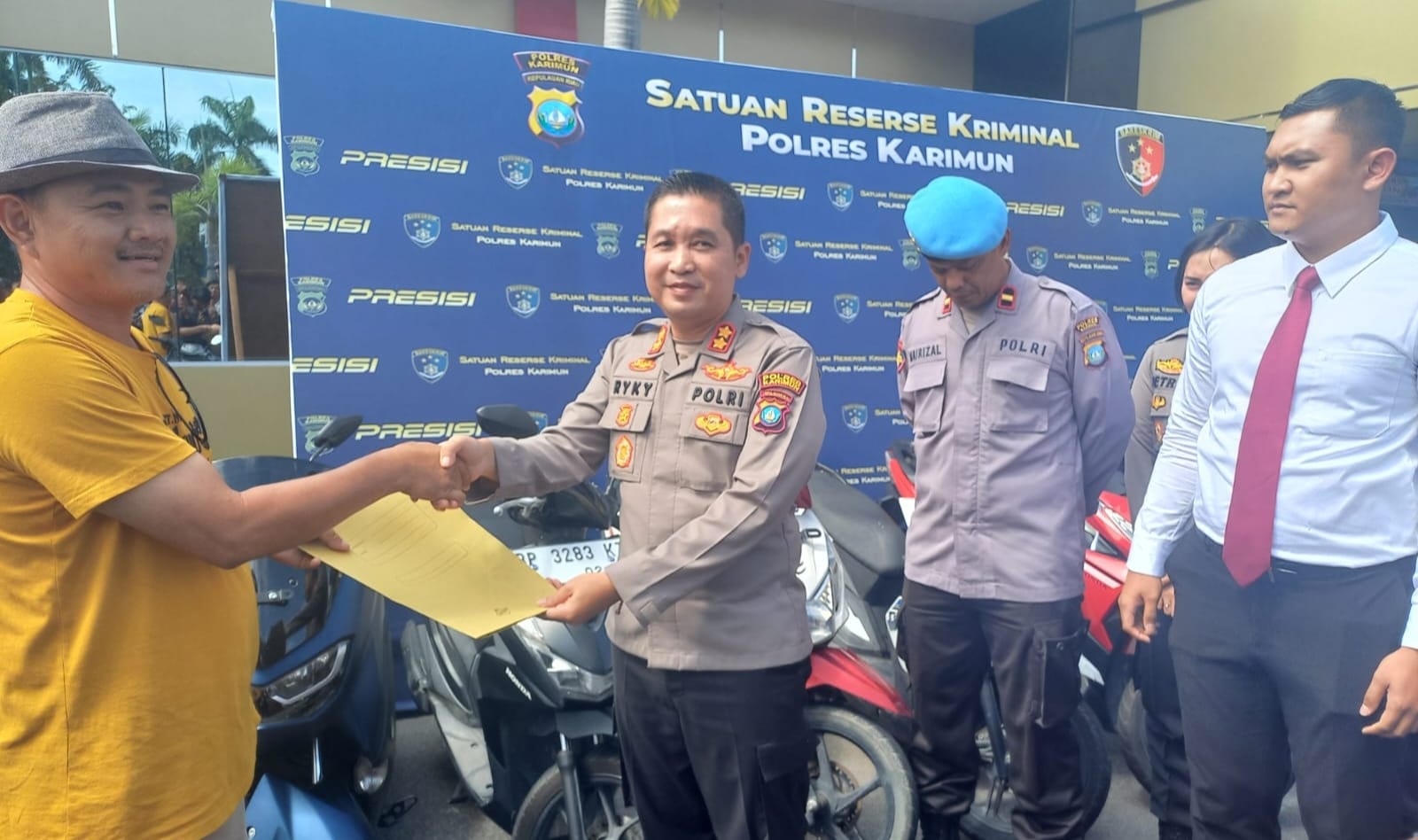 Polres Karimun Ungkap Kasus Penggelapan, Serahkan 13 Kendaraan Kepada Pemilik – WartaKepri.co.id