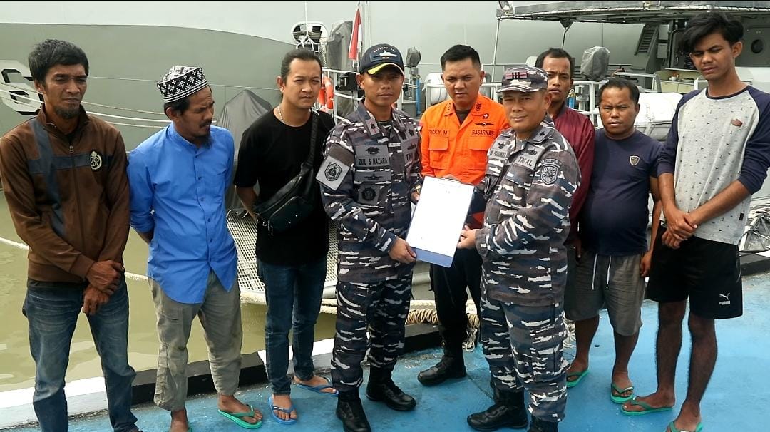 Kecanggihan Teknologi KRI Lepu-861, Evakuasi Korban KLM Alinza III ...