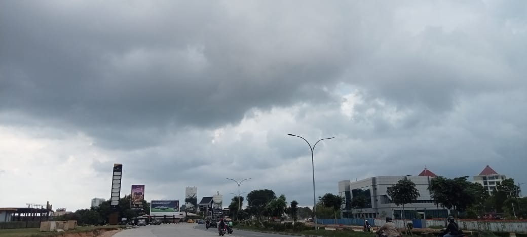 Prakiraan Cuaca Kota Batam Hari Minggu: Hujan Sore