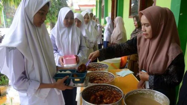 Rp 71 Triliun untuk Program Makan Bergizi Gratis: Prioritas atau Beban APBN?